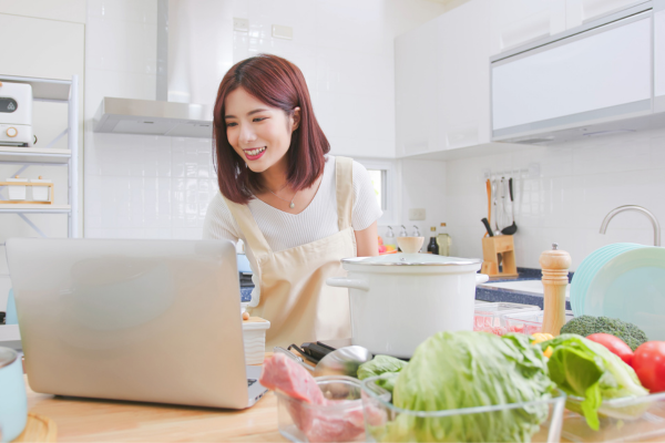 How to Start a Catering Business from Home: Tips for Aspiring Cooks