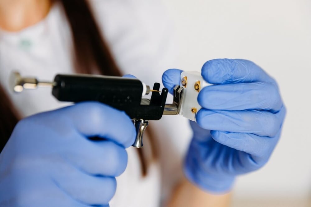 Ultimate Ear Piercing Cost Guide Singapore (2022 Update) | Singsaver