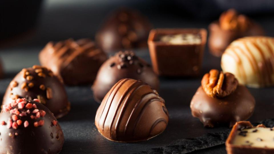 8 Best Luxury Branded Chocolates To Gift Friends And Loved Ones (2022)